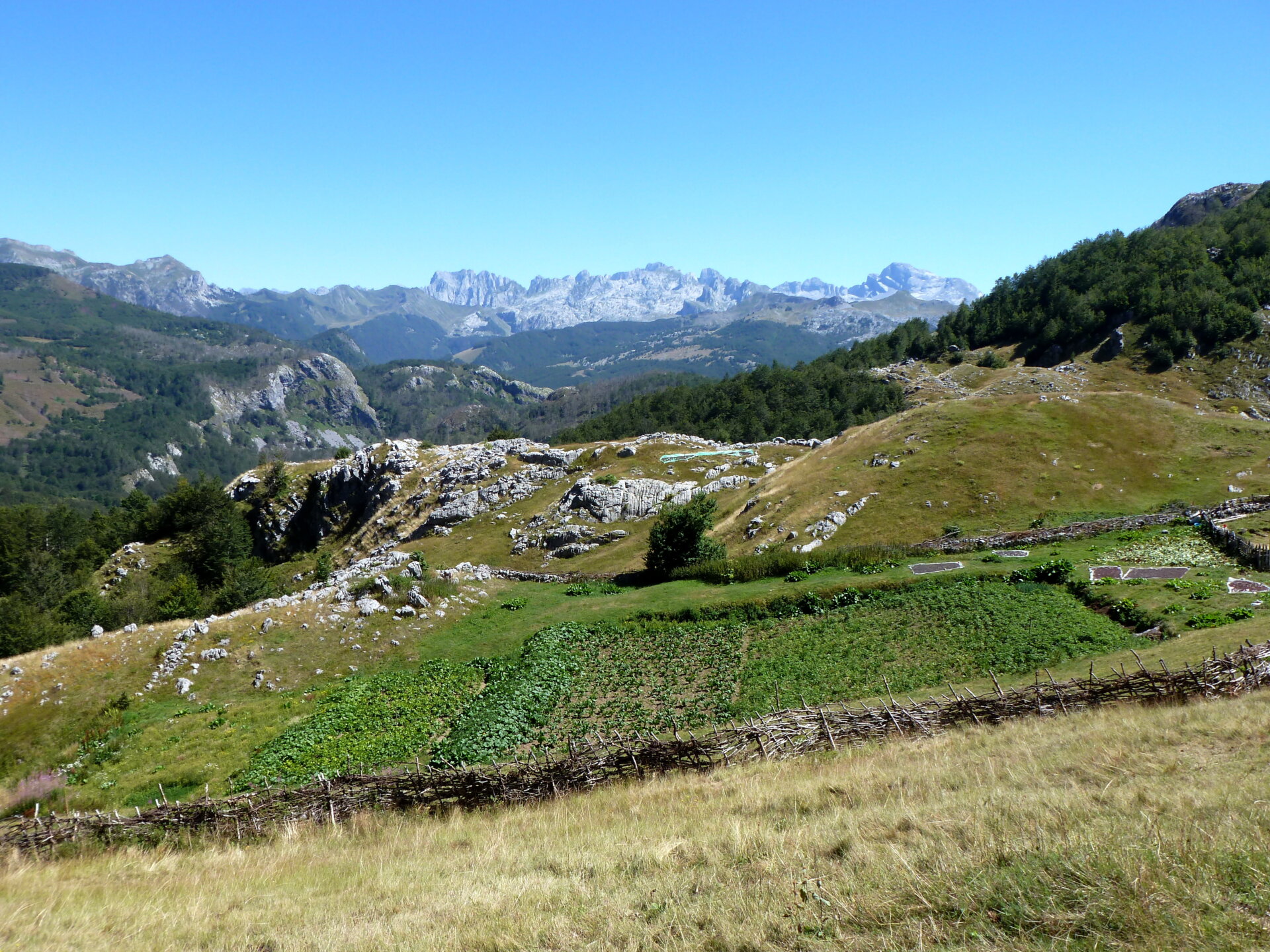 Trekking itinerante con Walden alla scoperta delle Alpi Albanesi
